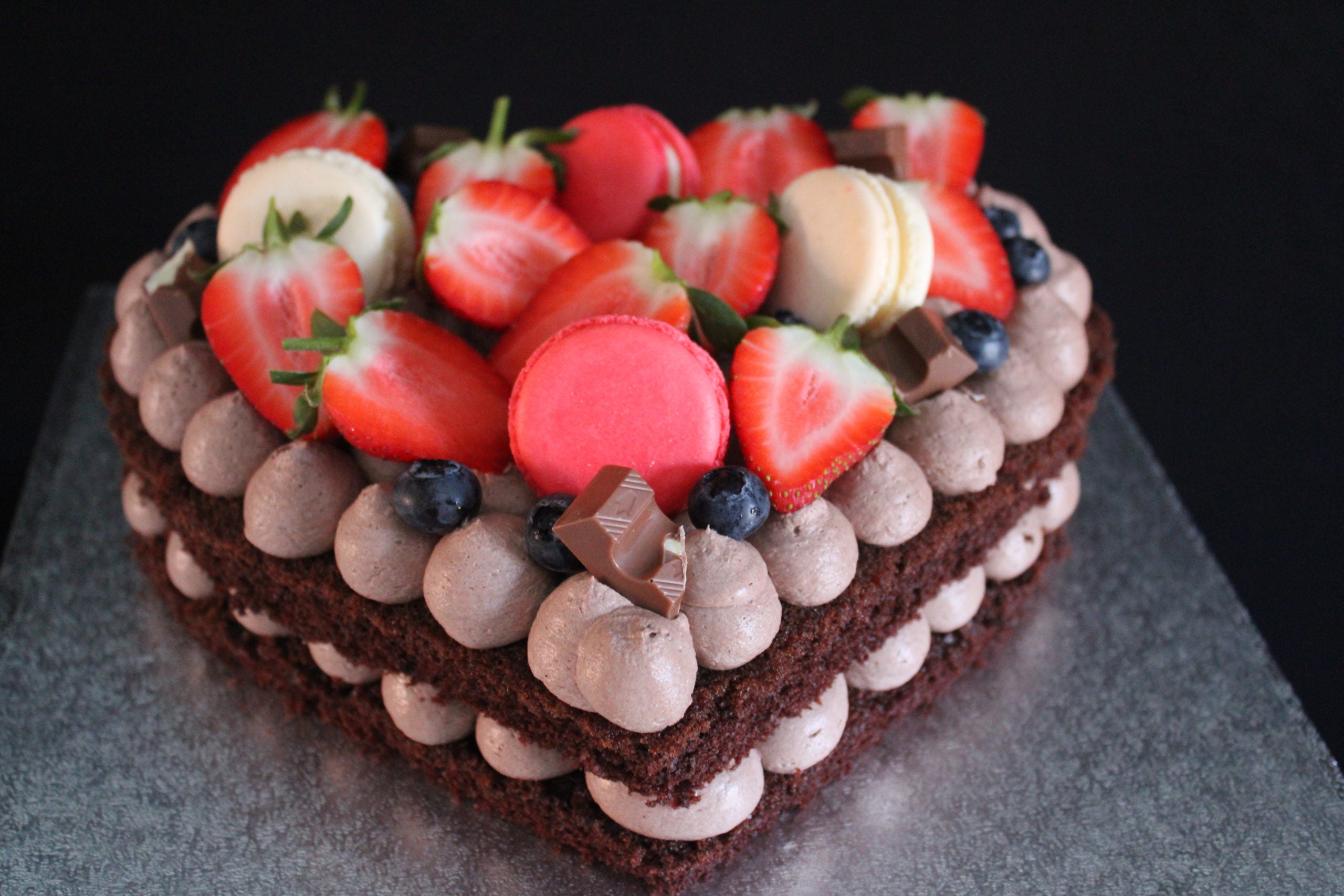 Heart shape Chocolate cake – Rotari bakes