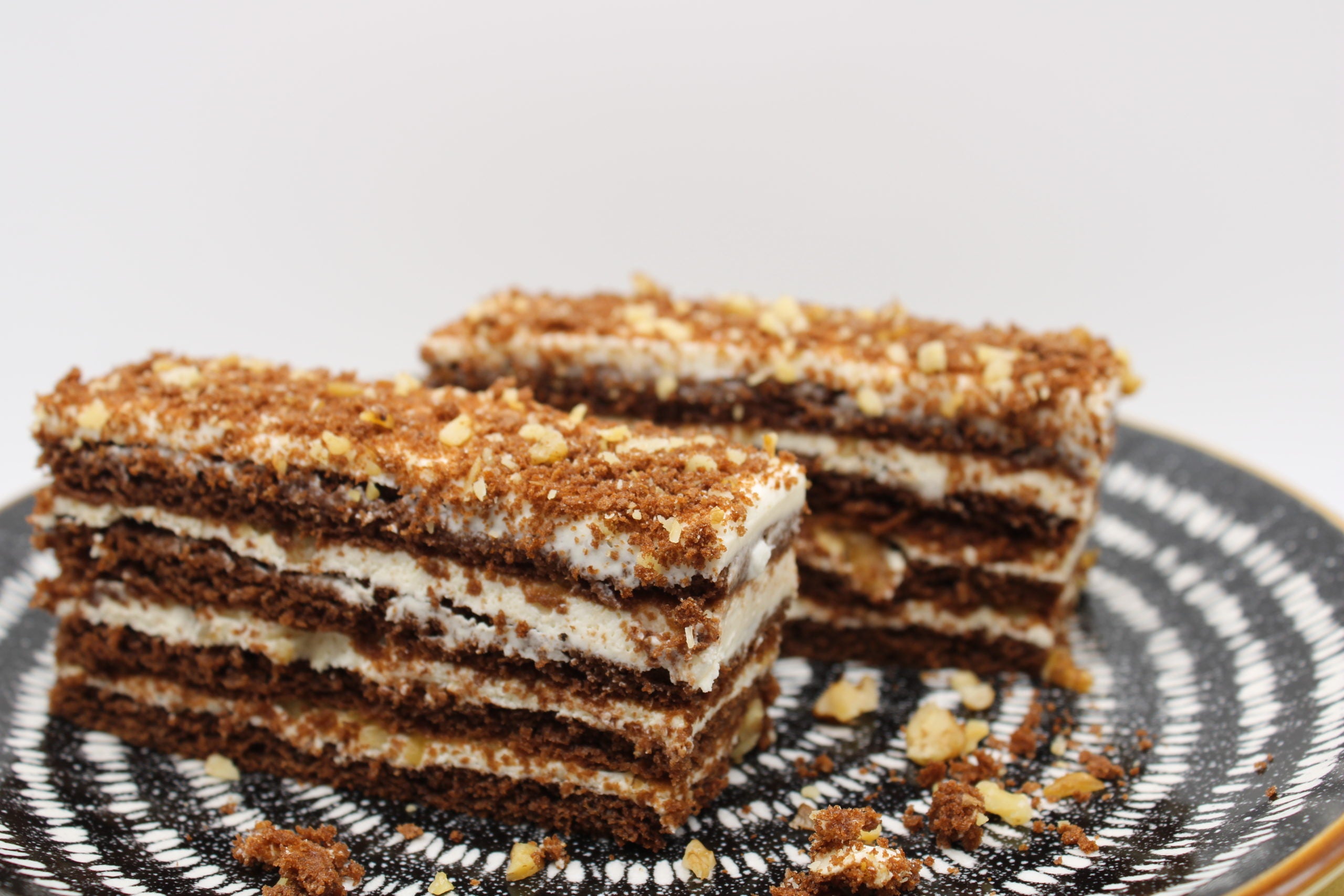 Medovic Slice Cake – Rotari bakes