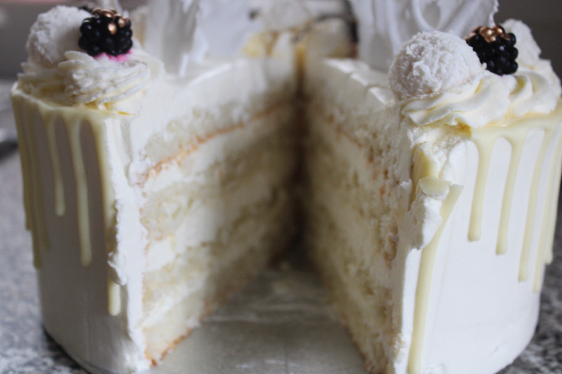 Raffaello cake – Rotari bakes