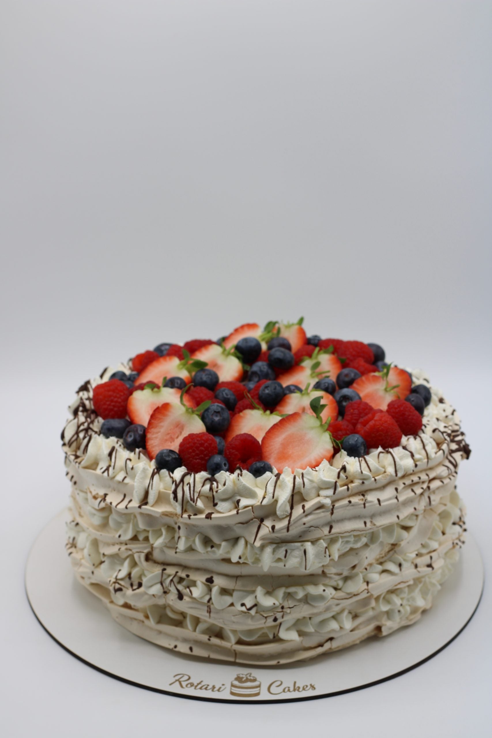 Pavlova Cake – Rotari bakes